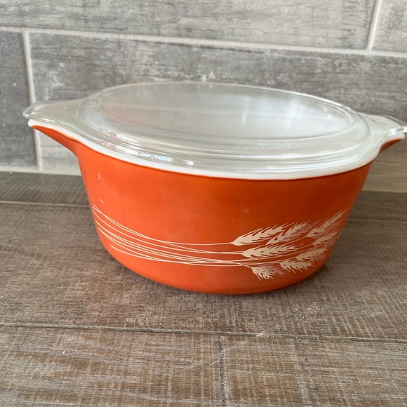 Pyrex | Dining | Vintage Pyrex Autom Harvest Caserole 475 With Lid ...